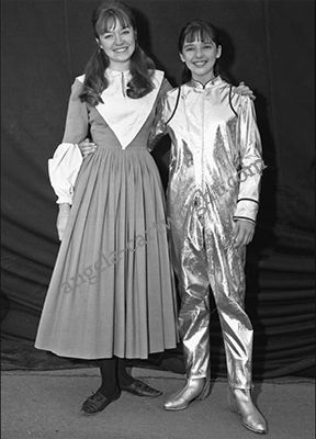 Angela Cartwright Autographed Pix